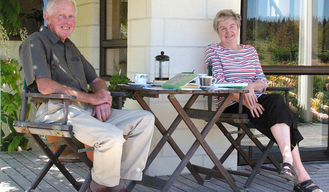 Obituary - Lawrence James Metcalf QSO, AHRIH | New Zealand Institute of ...
